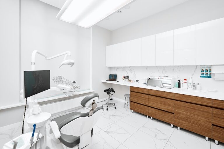 Ukrainian Dentist Club: Comprehensive Care for Your Smile - Teacher's Guide